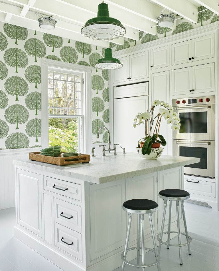 30 Trendy Kitchen Wallpaper Ideas for a Fresh New Look - Addicted To ...