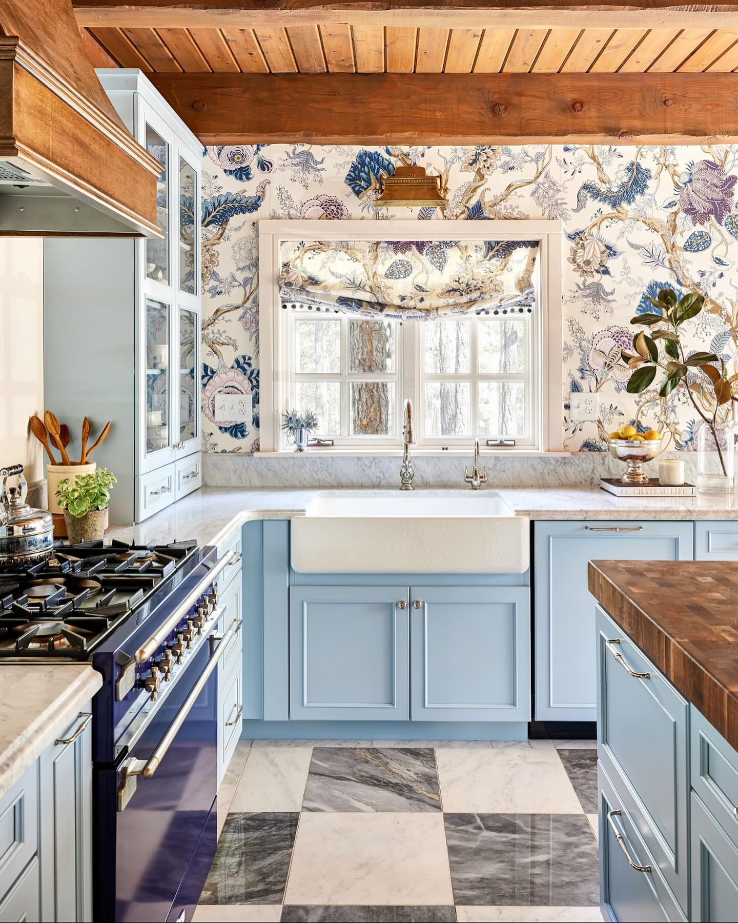 30 Trendy Kitchen Wallpaper Ideas for a Fresh New Look - Addicted To ...