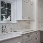 26 Trendy Backsplash Ideas for a Kitchen with White Cabinets - Addicted ...