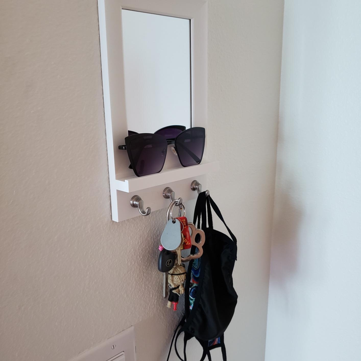 19 Entryway Key Holder Ideas to Keep Your Home Organized - Addicted To ...