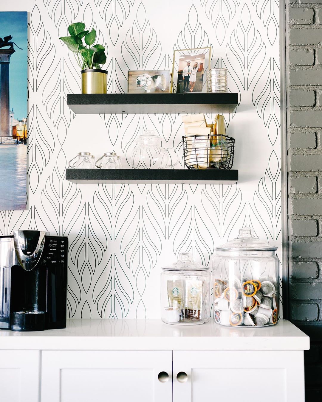 30 Trendy Kitchen Wallpaper Ideas for a Fresh New Look - Addicted To ...