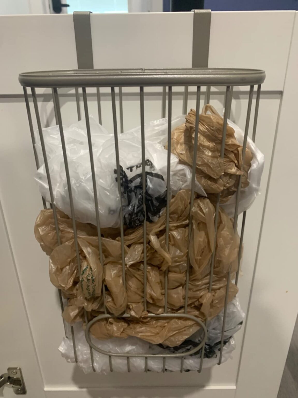 18 Simple Reusable Bag Storage Ideas for Quick Access - Addicted To ...