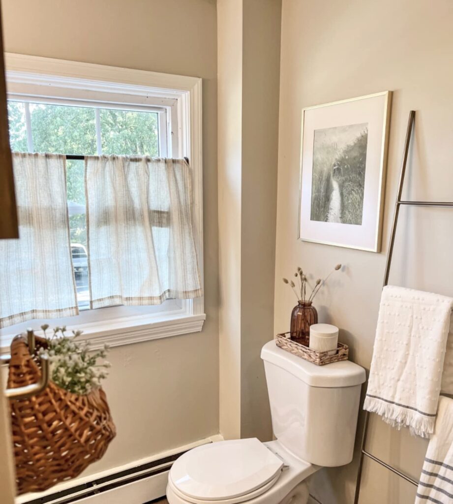 21 Gorgeous Bathroom Window Privacy Ideas - Addicted To Organization