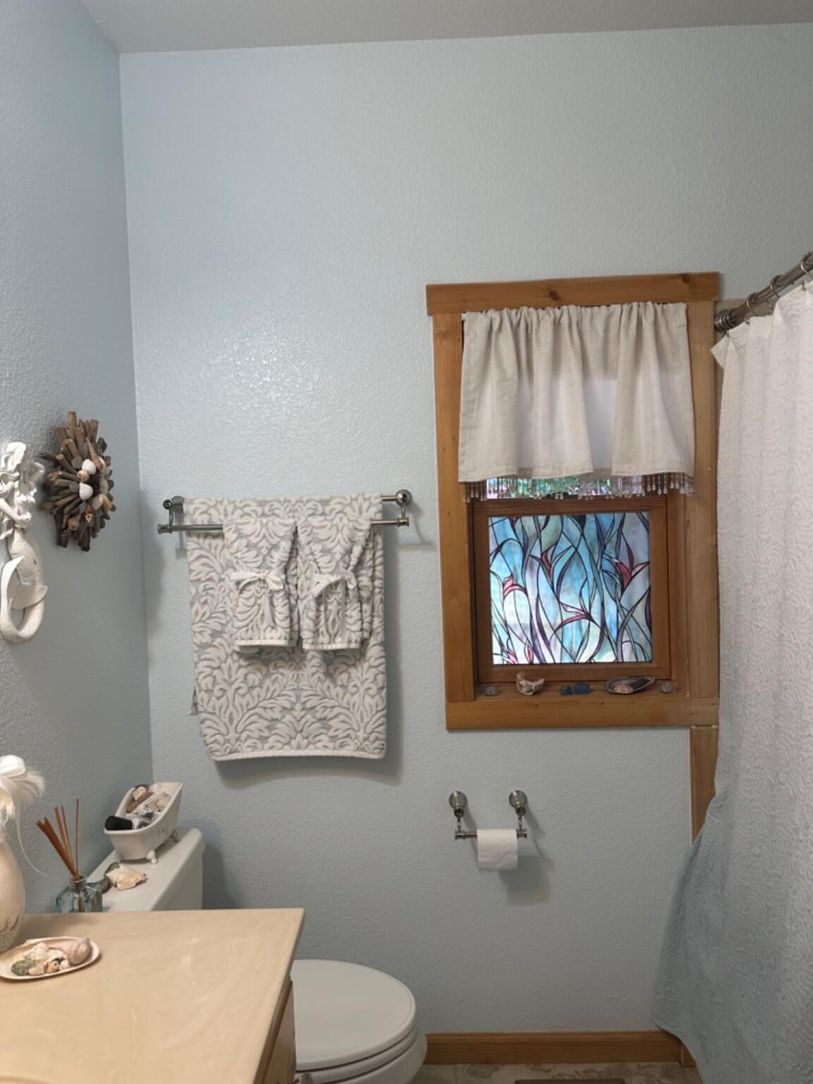 21 Gorgeous Bathroom Window Privacy Ideas - Addicted To Organization