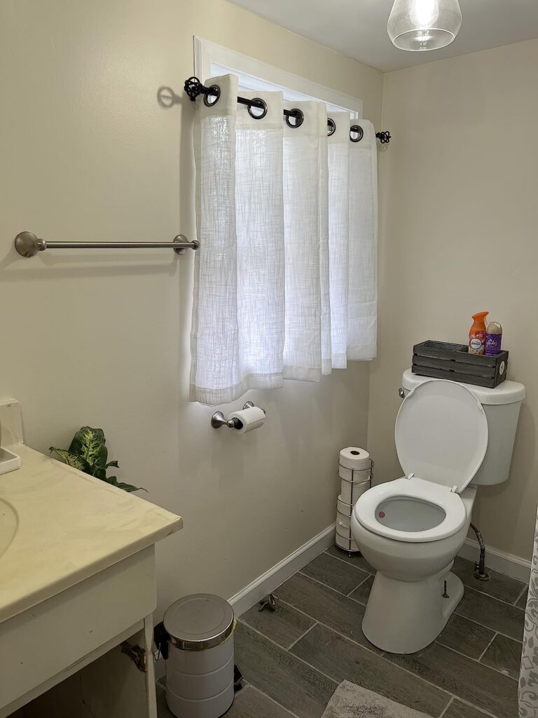 21 Gorgeous Bathroom Window Privacy Ideas - Addicted To Organization