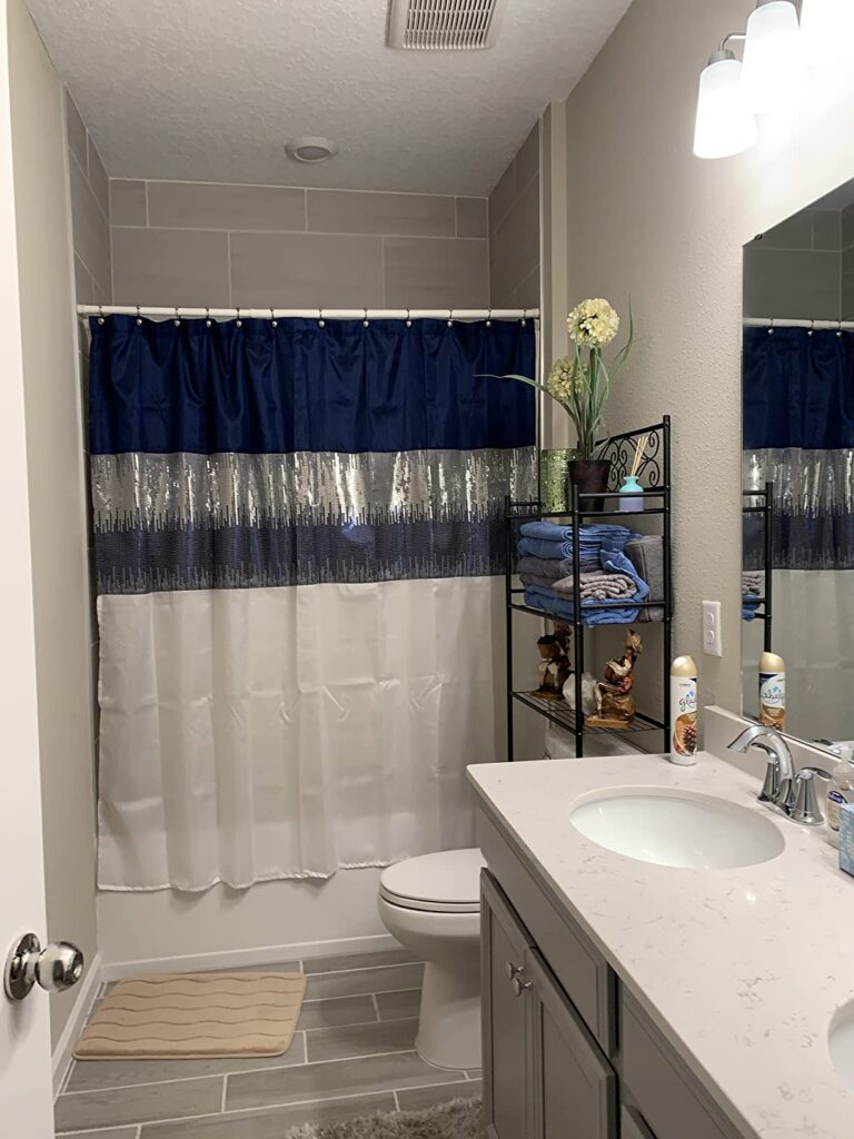 19 Small Bathroom Shower Curtain Ideas for a Modern Look - Addicted To ...