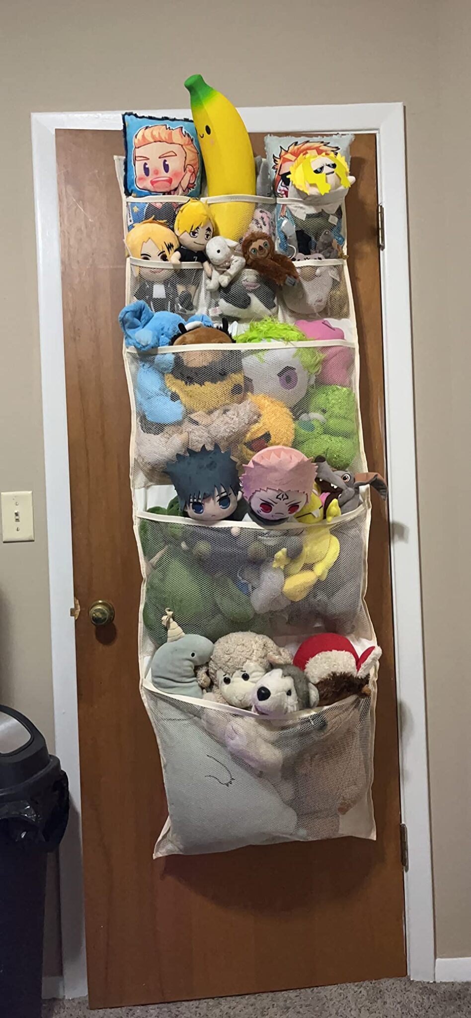 23 Genius Stuffed Animal Storage Ideas for Small Spaces - Addicted To ...