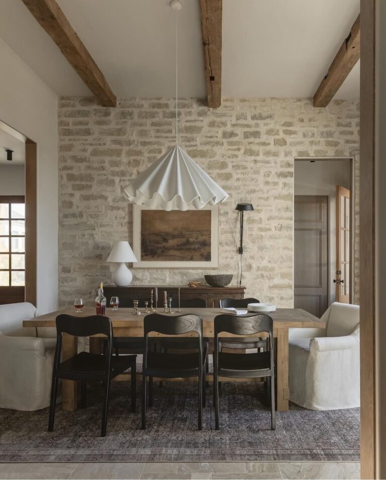 30 Gorgeous Dining Room Lighting Over Table Ideas - Addicted To ...
