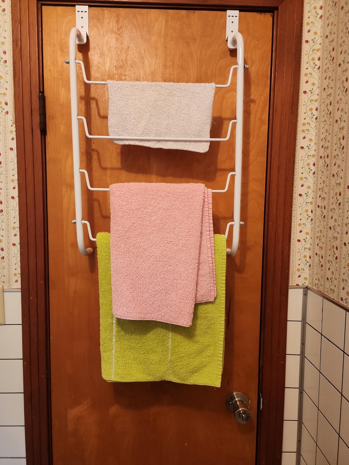 25 Stylish Bathroom Towel Rack Ideas to Enhance Your Space - Addicted ...