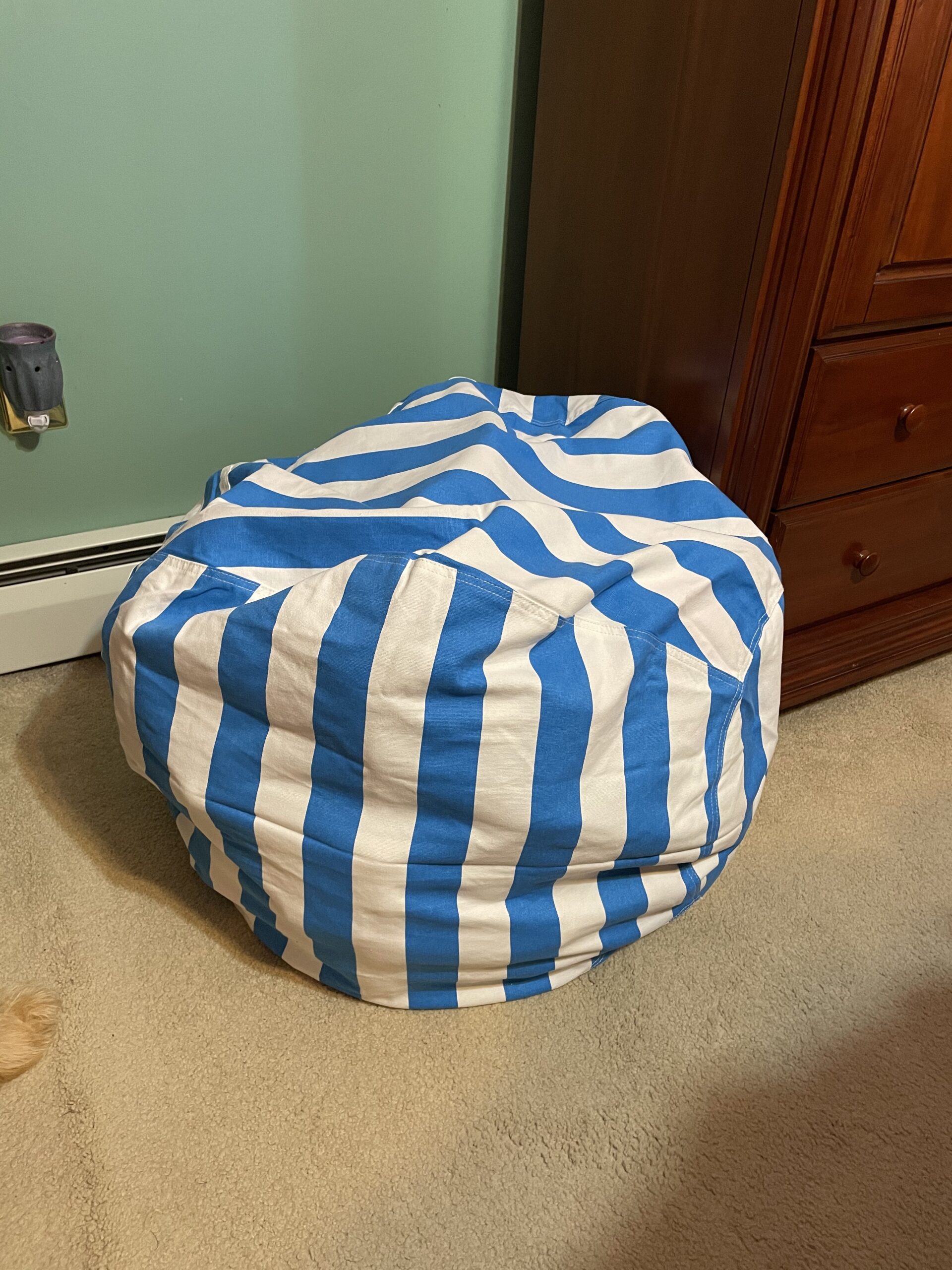 23 Genius Stuffed Animal Storage Ideas for Small Spaces - Addicted To ...