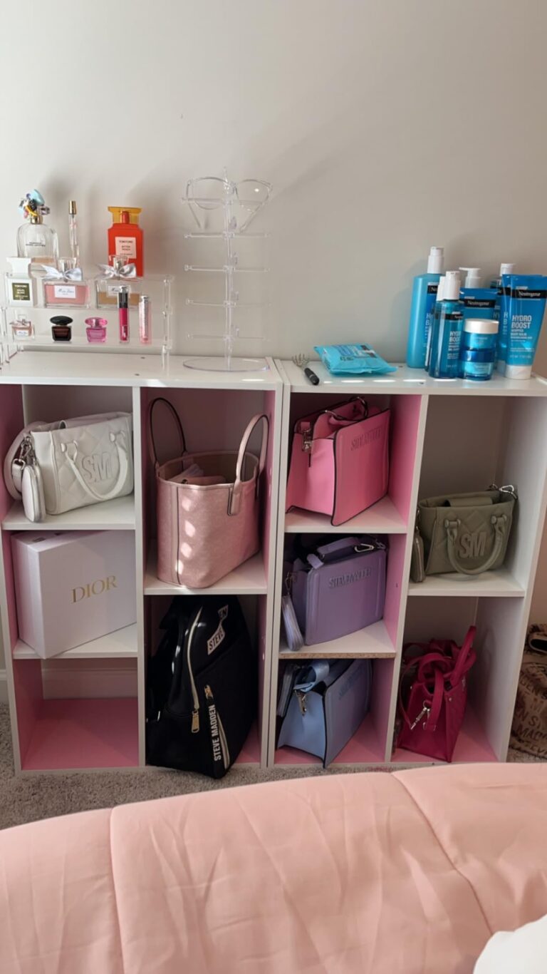 21 Clever Purse Storage Ideas for Small Spaces - Addicted To Organization
