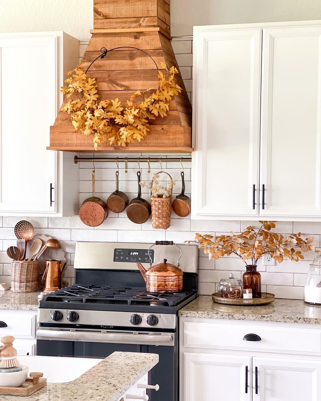 47 Inspiring Fall Kitchen Decor Ideas to Try This Season - Addicted To ...