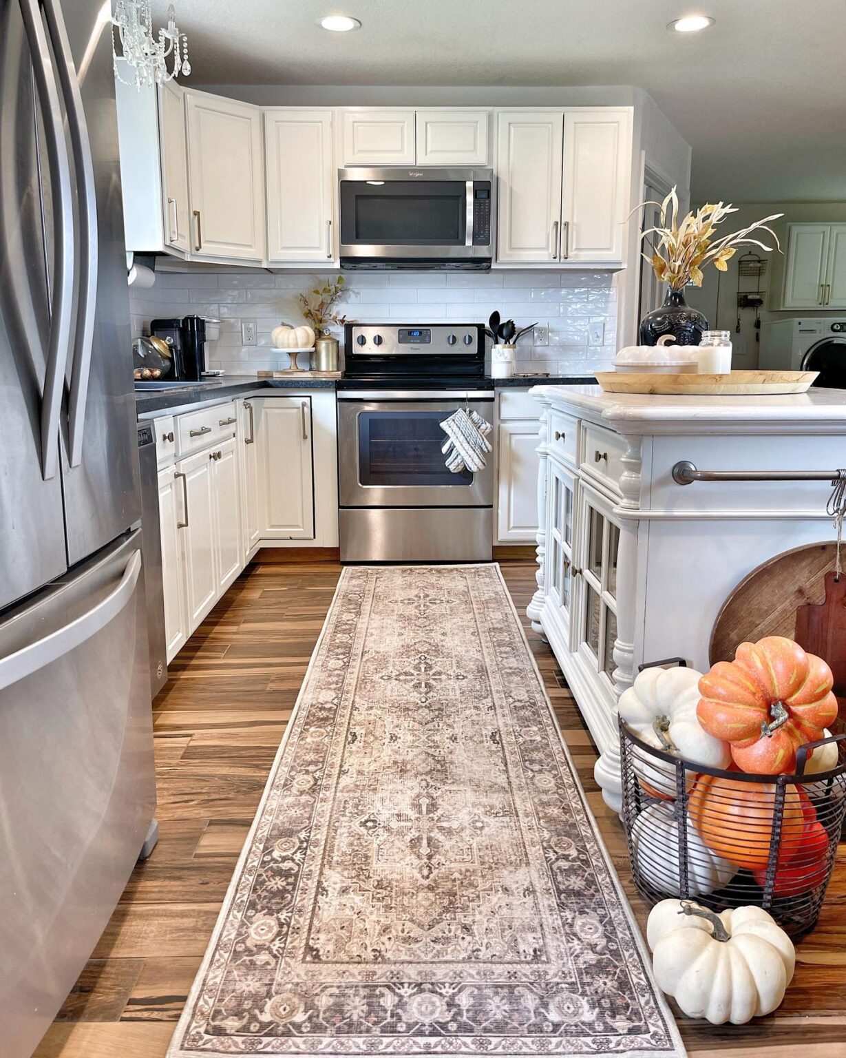 47 Inspiring Fall Kitchen Decor Ideas to Try This Season - Addicted To ...
