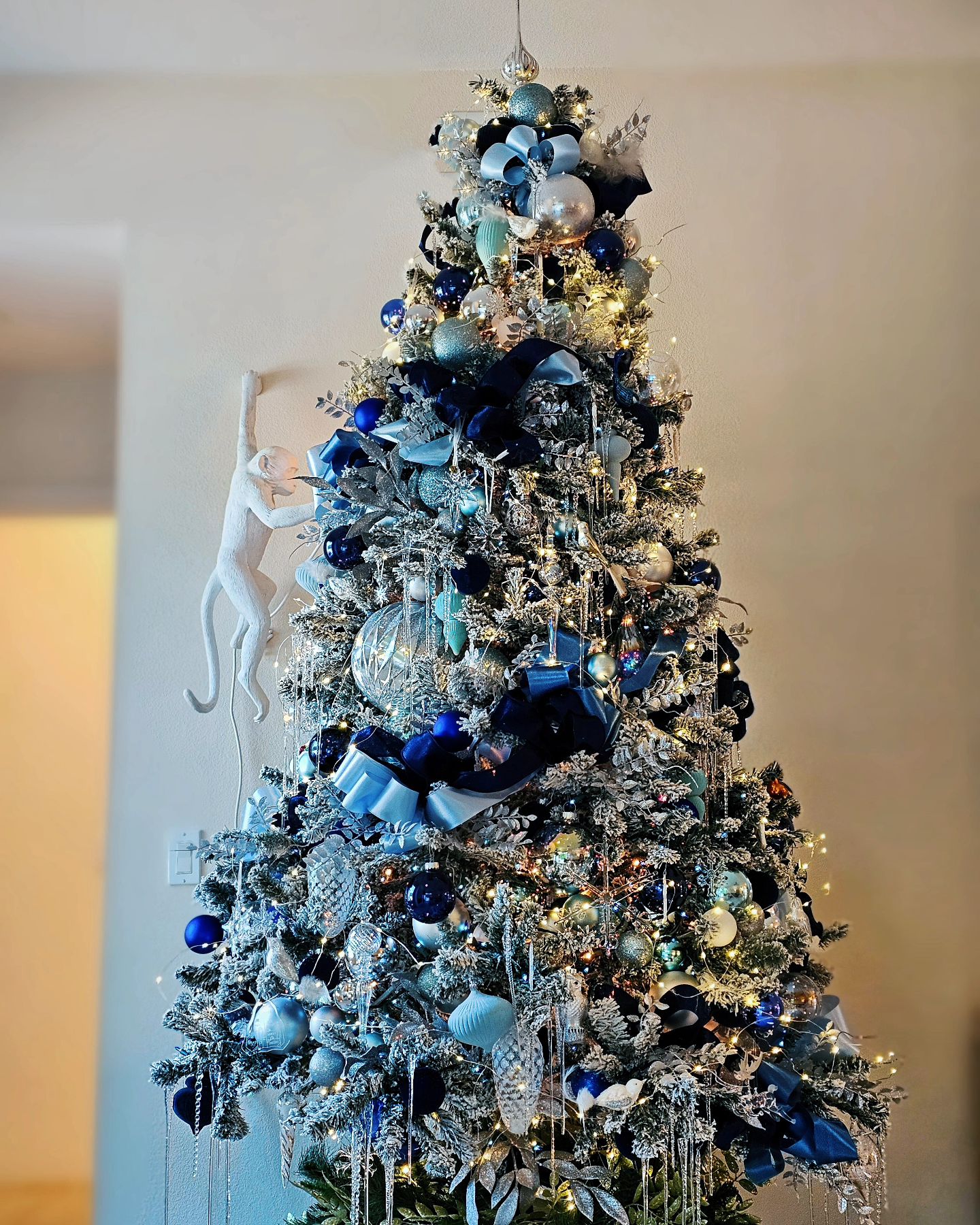 41 Gorgeous Blue Christmas Tree Decoration Ideas to Try This Season ...
