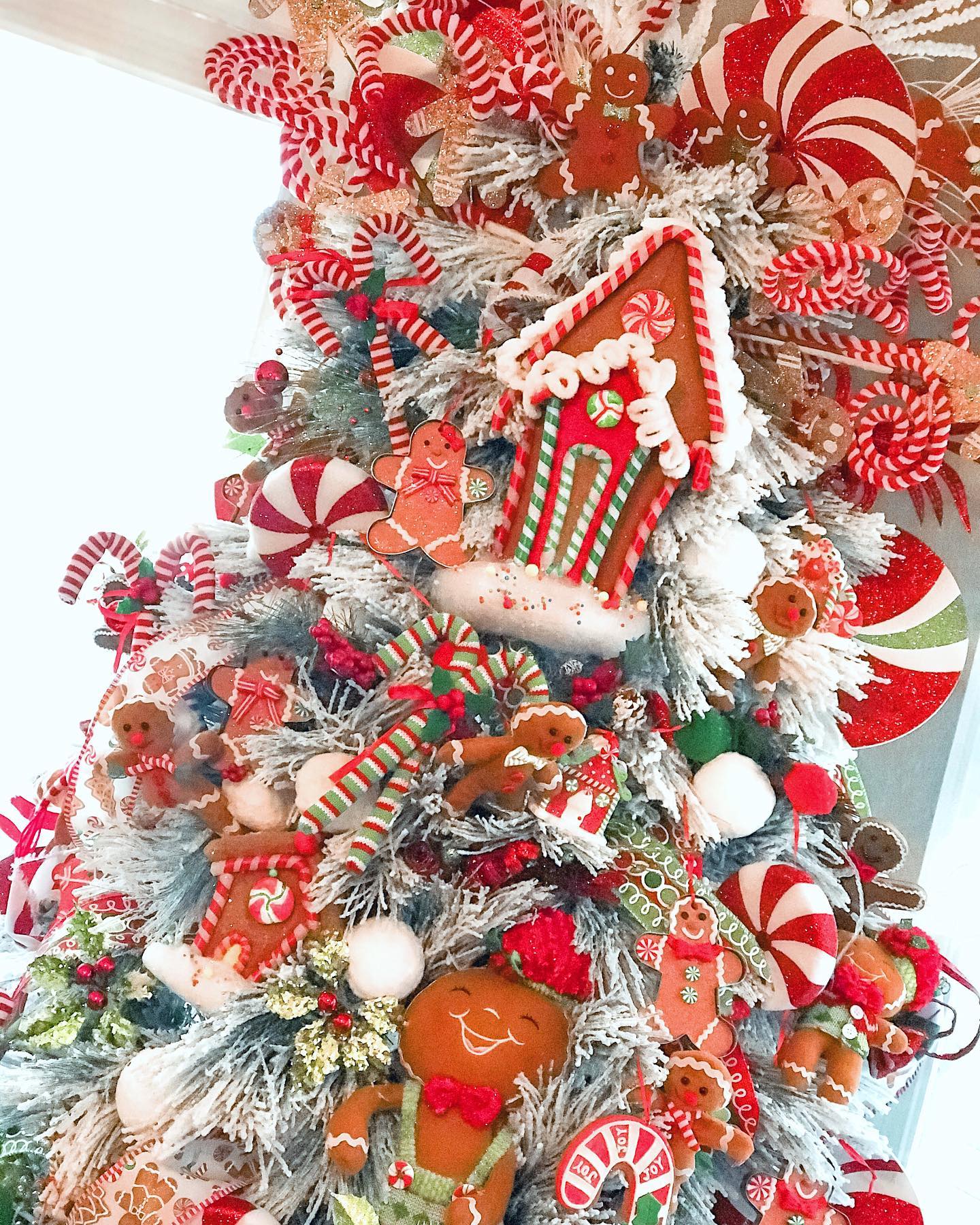 32 Gingerbread Christmas Tree Ideas For A Sweet Holiday Addicted To